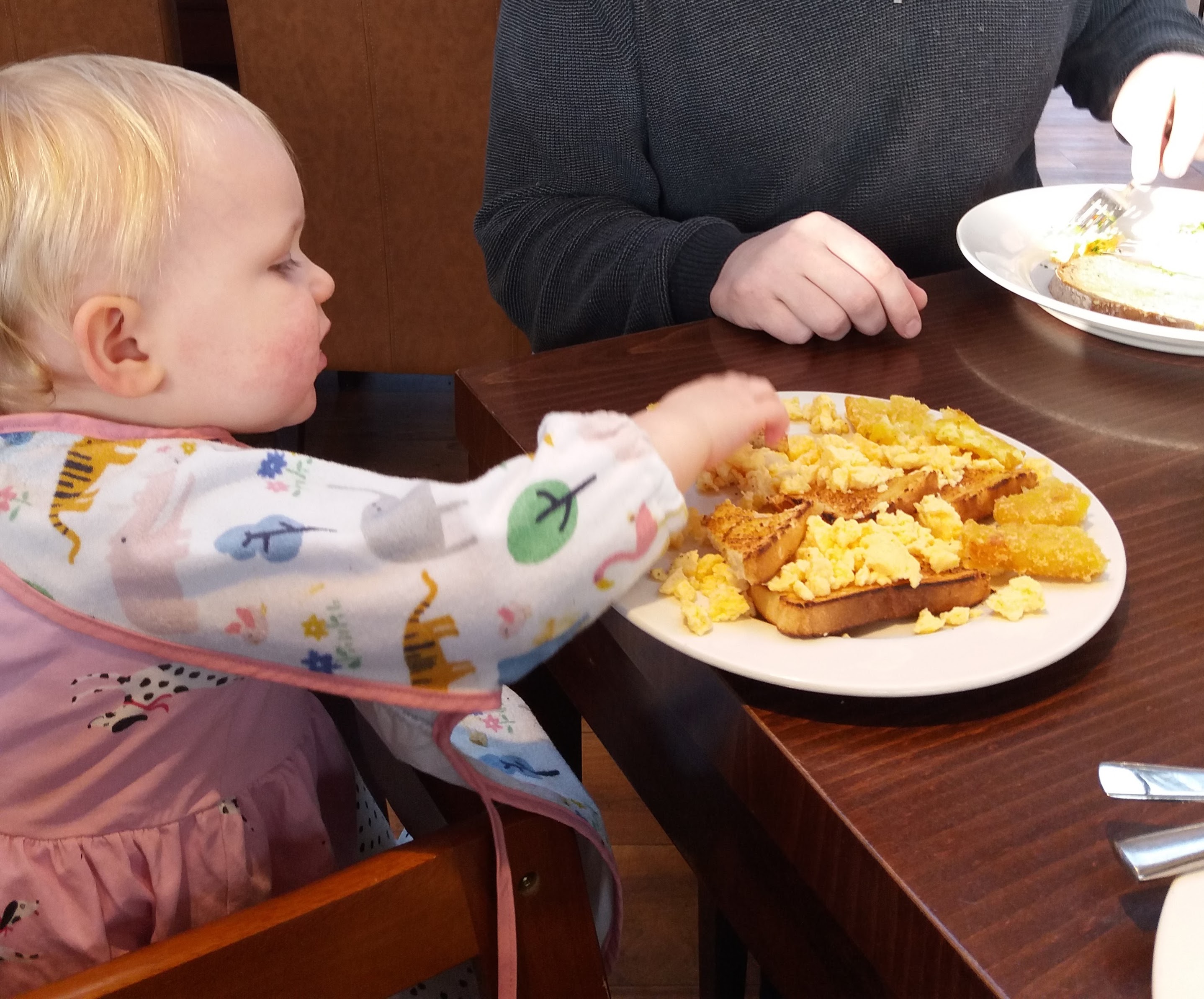 Eating out with toddlers – a whole new dining experience! – Pass the ...